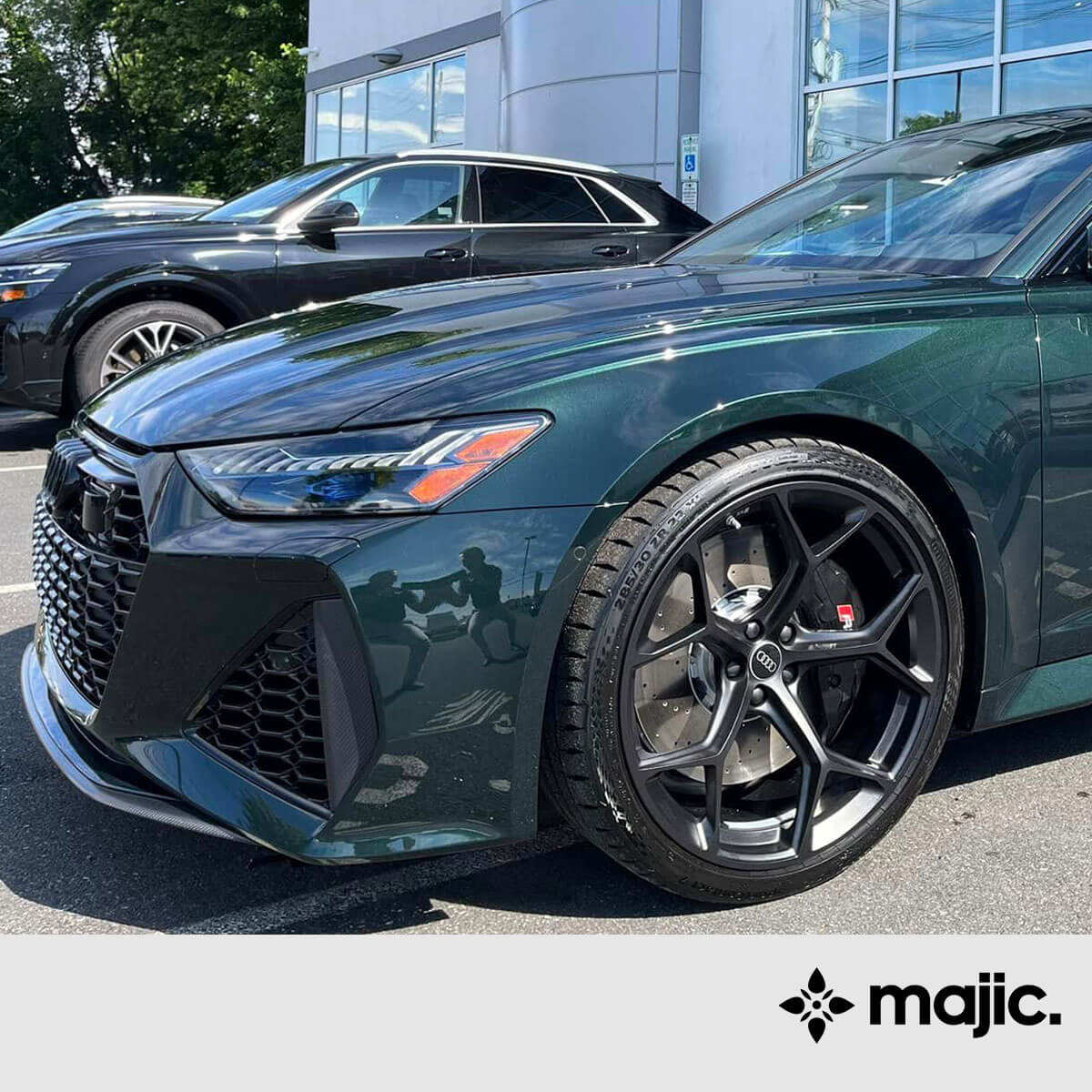 Audi Deep Green Paint – majic.
