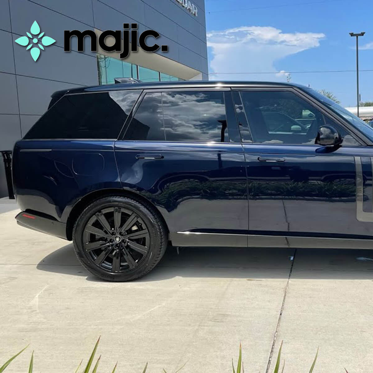 Land Rover Portofino Blue Paint (1DG) – majic.