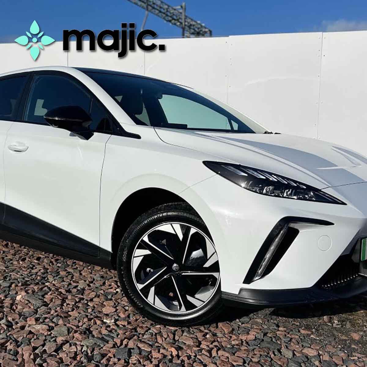 MG Arctic White Paint – majic.