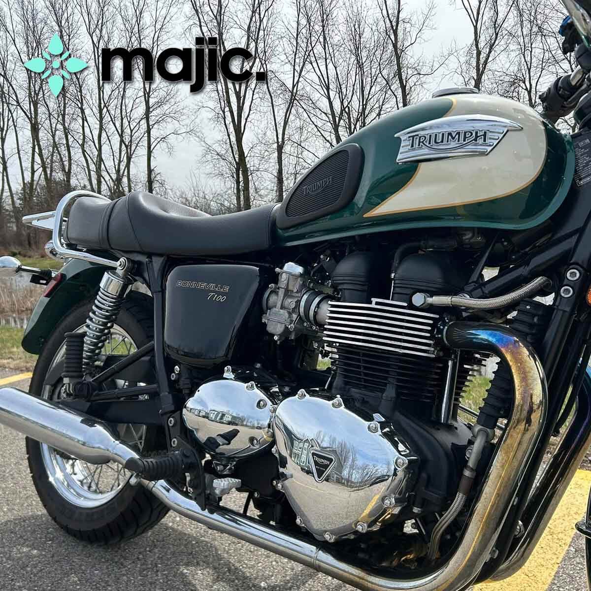 Triumph Forest Green Paint – majic.